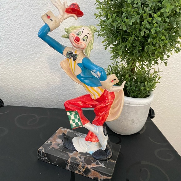 Fontanini | Accents | Fontanini 9 Clown Tipping Hat Statue Depose Italy ...